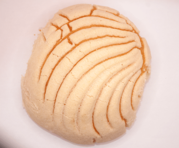 Concha con Queso Crema – La Familia